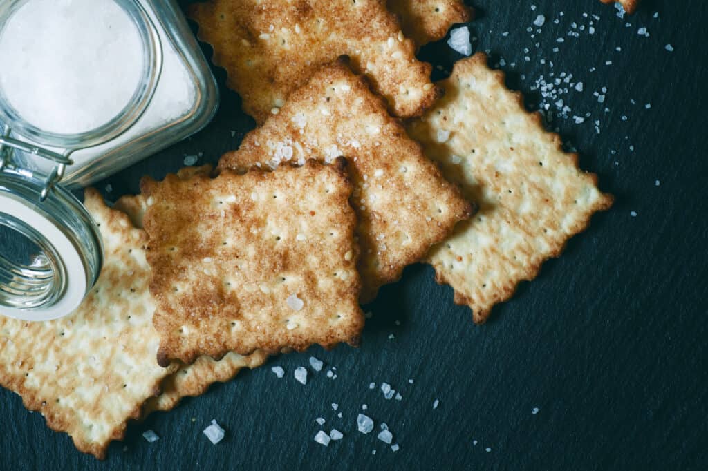 Can Parrots Eat Crackers? Debunking the Myths - Talkie Parrot